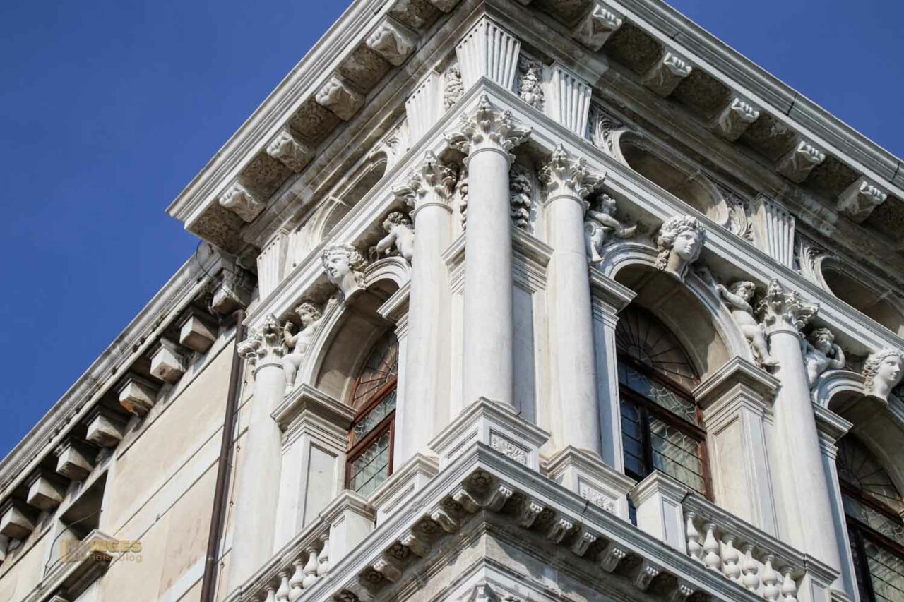 Im Palazzo Ca' Rezzonico in Venedig